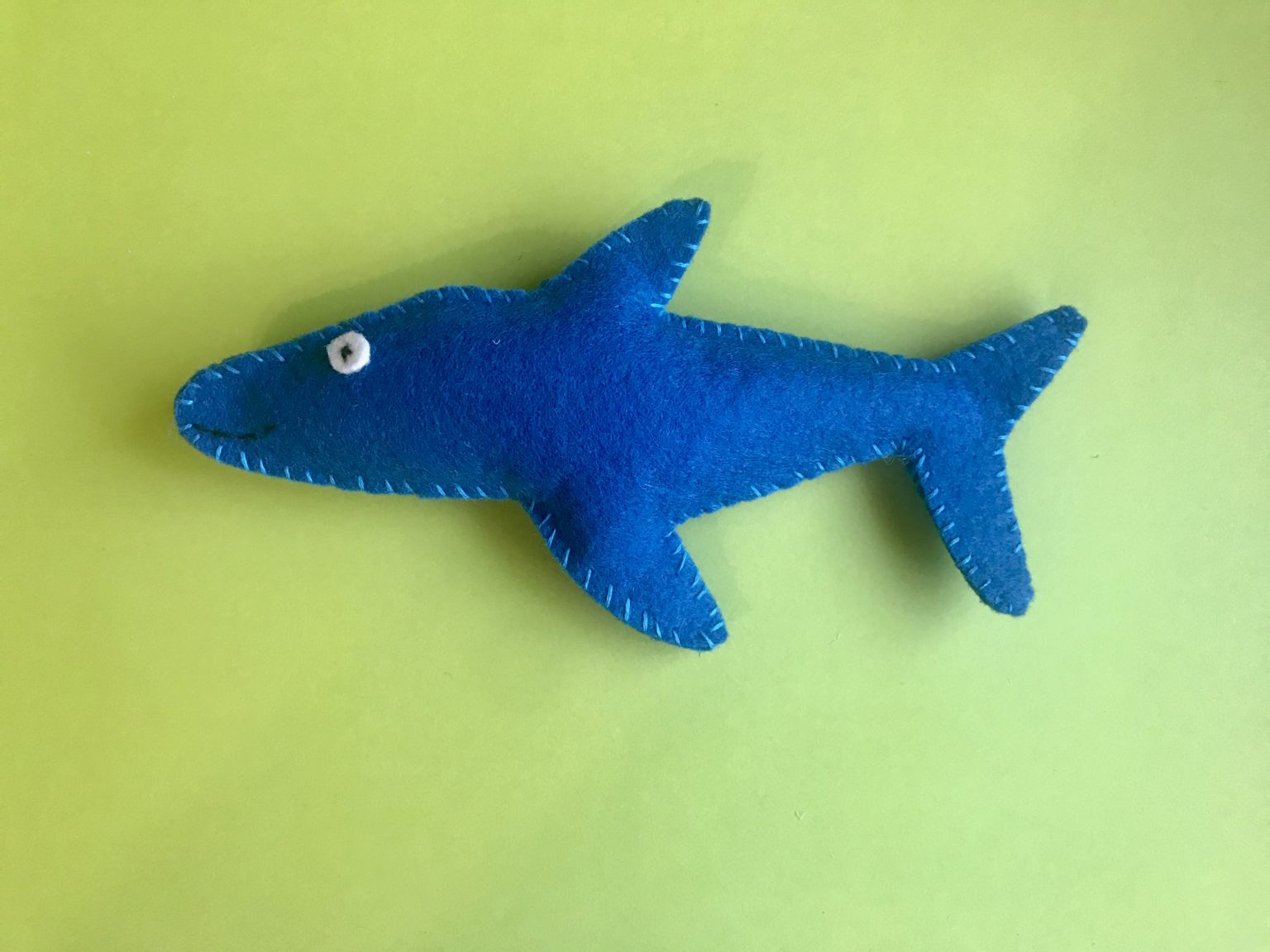 Super Easy Felt Shark FREE SVG and Pattern - Jav Sid