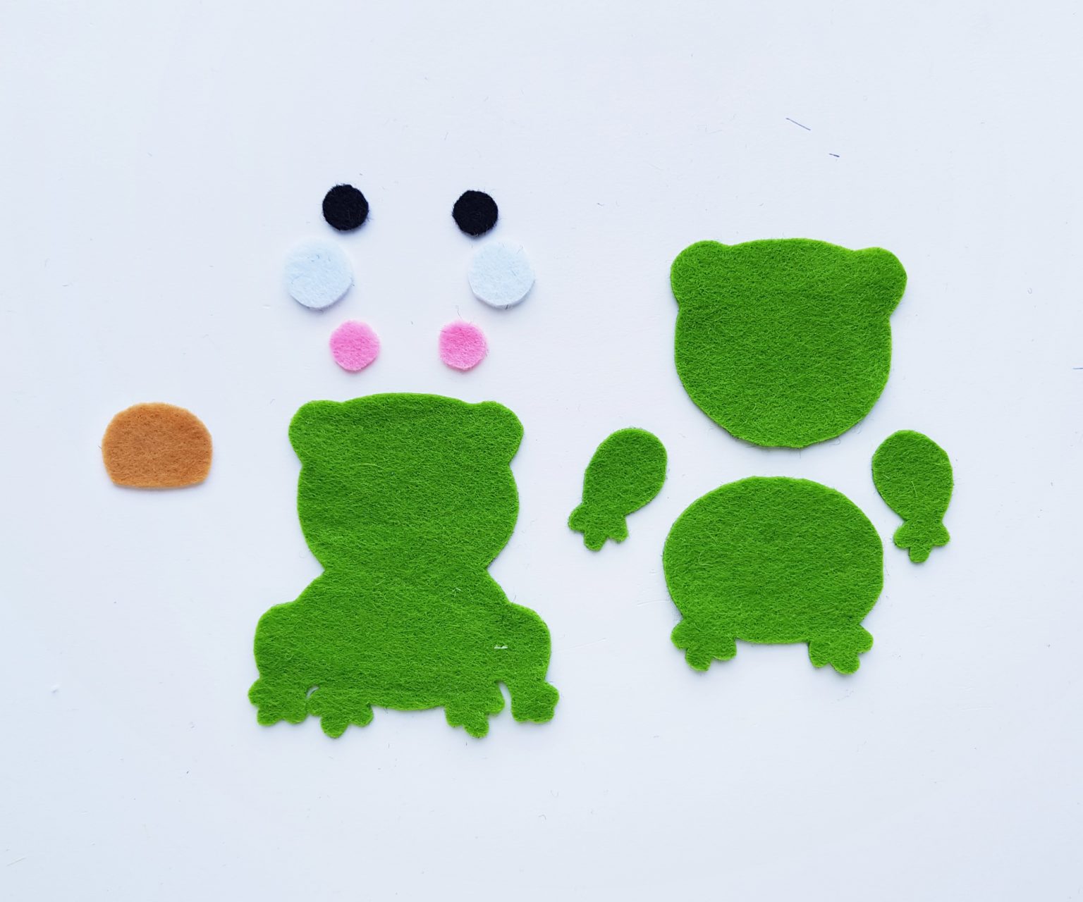 Cute Felt Frog Craft [Template+SVG Free] - Jav Sid