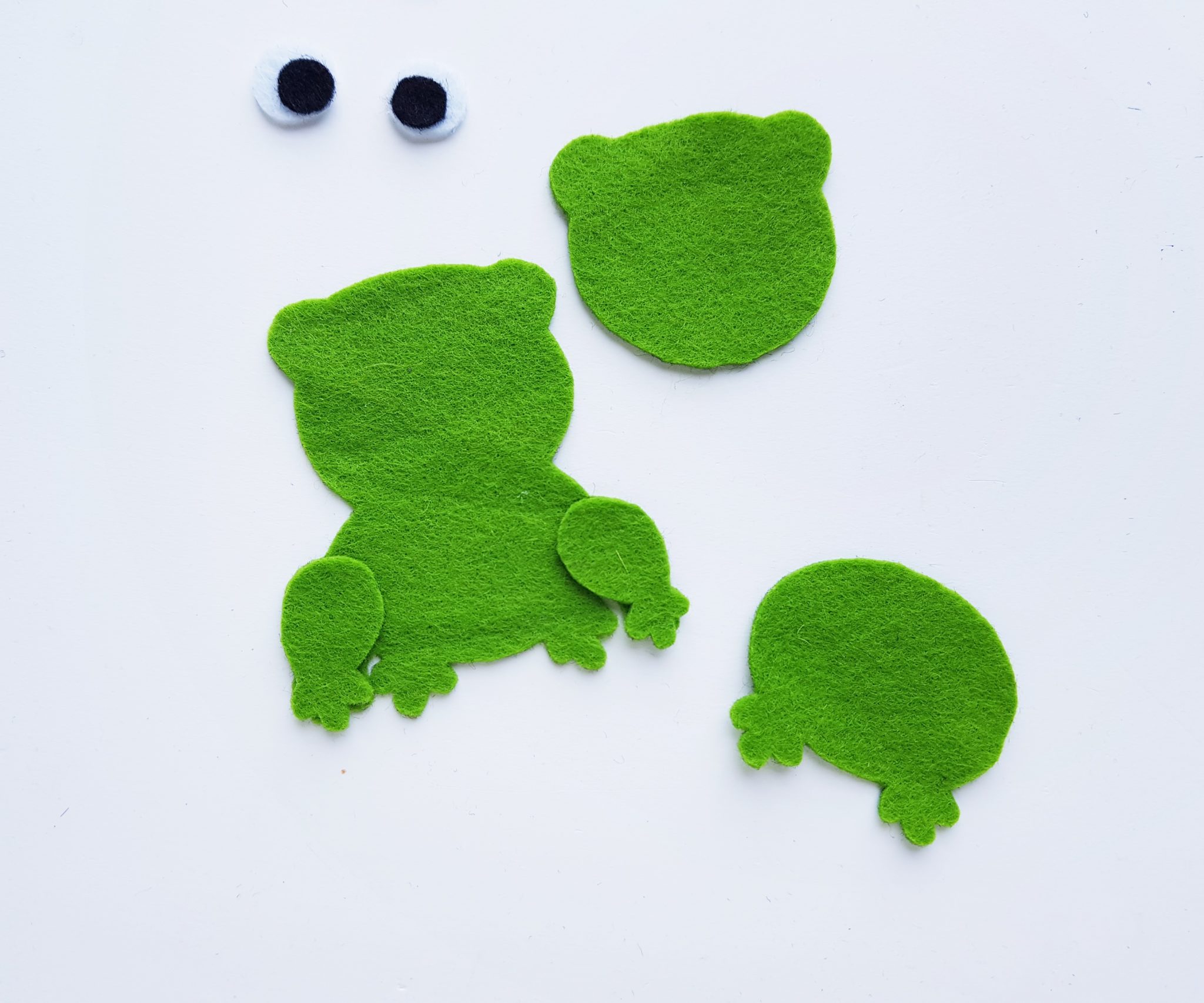 Cute Felt Frog Craft [Template+SVG Free] - Jav Sid