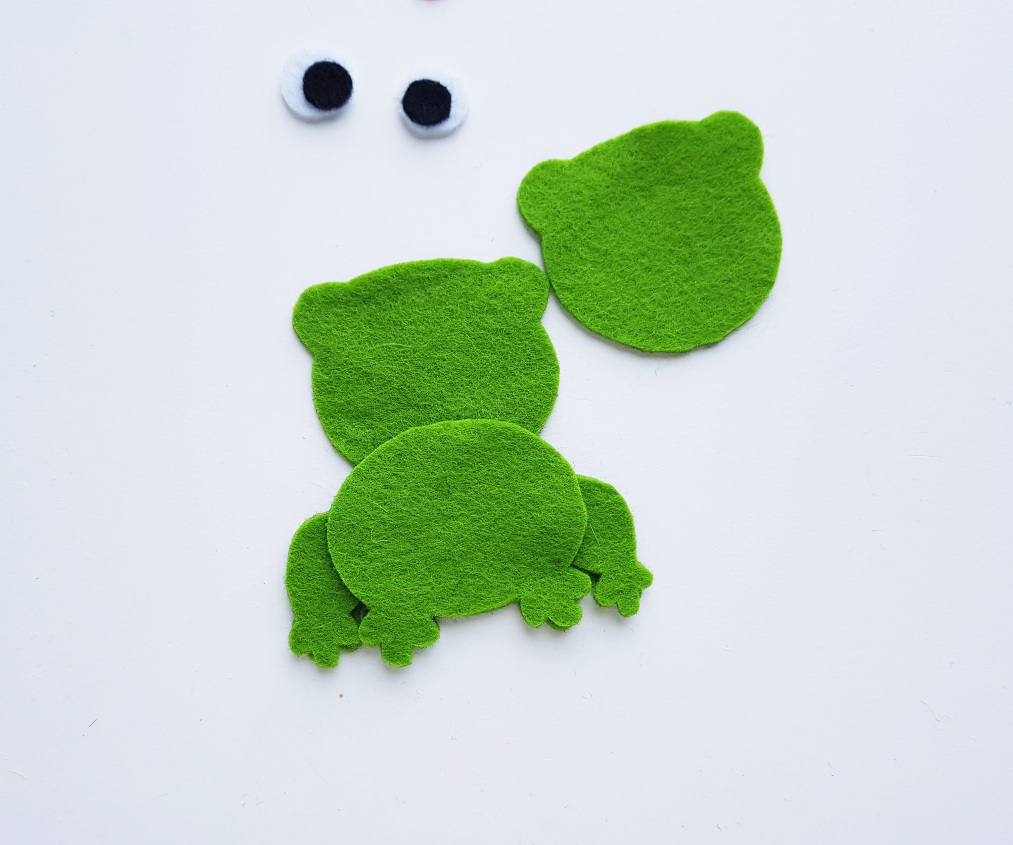 Cute Felt Frog Craft [Template+SVG Free] - Jav Sid